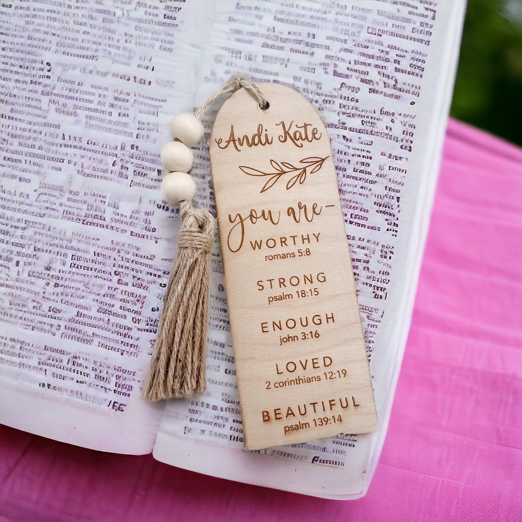 Personalized Verse Bookmark (girl) – hollywood.designs.hd